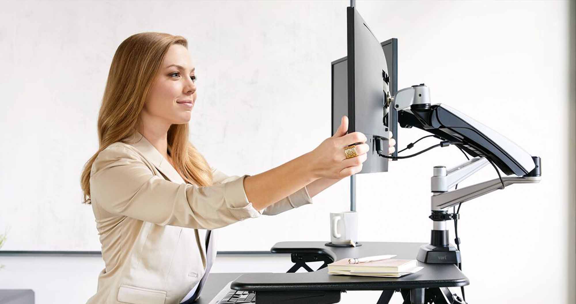 How to look good and feel good at your desk - The Office Crowd