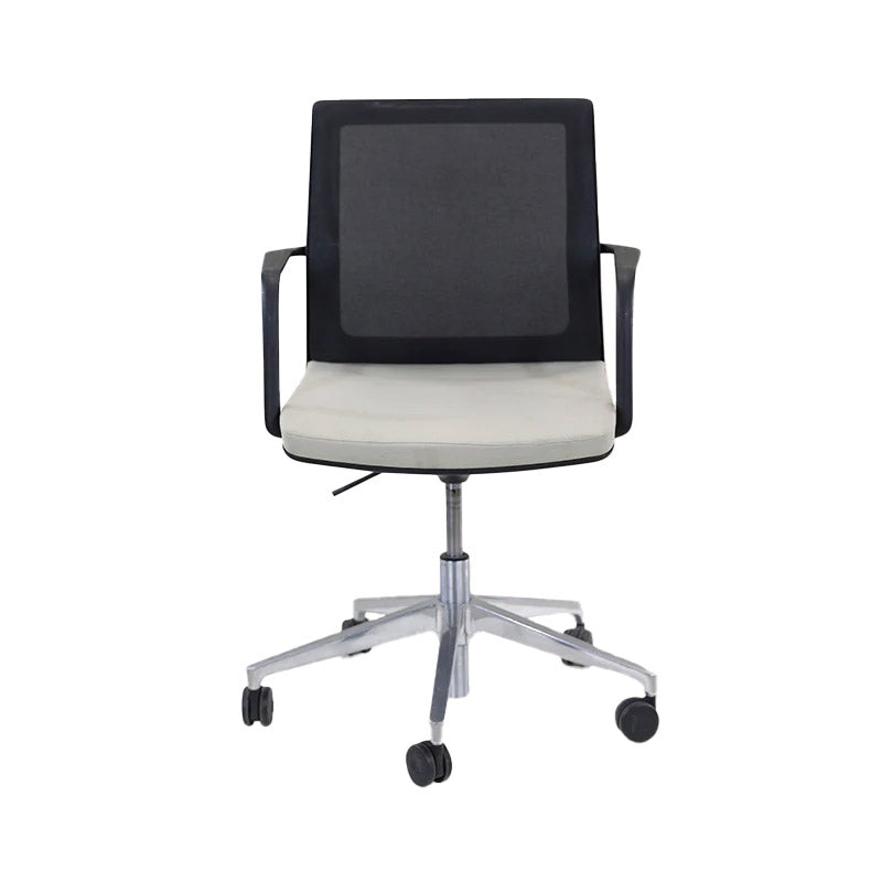 OrangeBox: Workday Lite Work in tessuto crema originale con sedia da ...